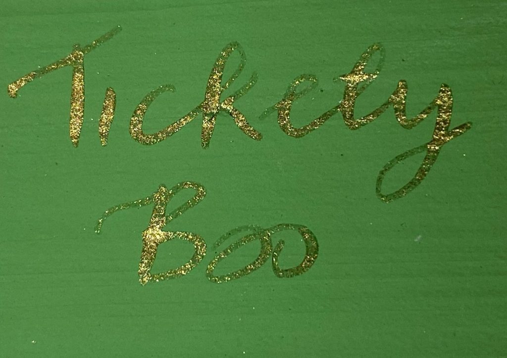 522 – Tickety Boo – The Vintage Trading Post